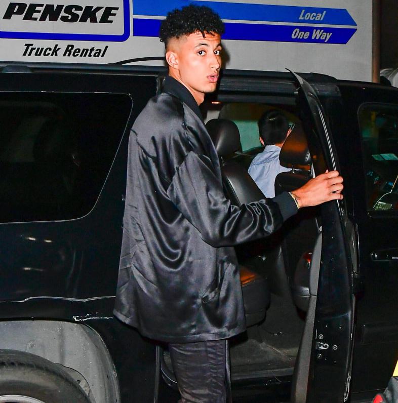 Five handsome black guys in active NBA: Irving is handsome and able to ...