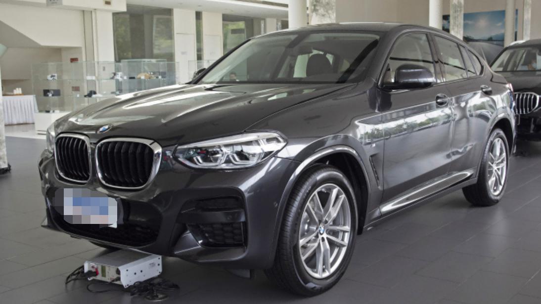 Also from Europe, who is the leader of luxury sports SUV? - iNEWS
