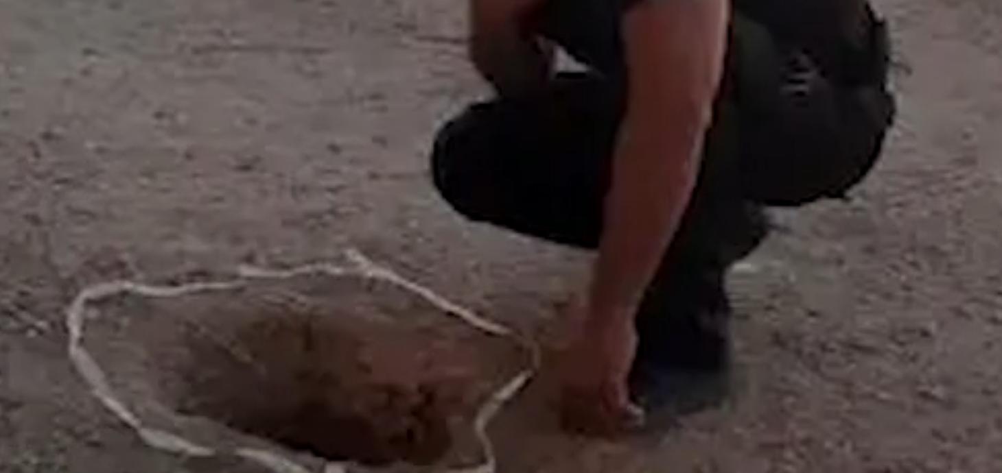 Six Israeli prisoners used a spoon to dig a hole to escape from prison ...