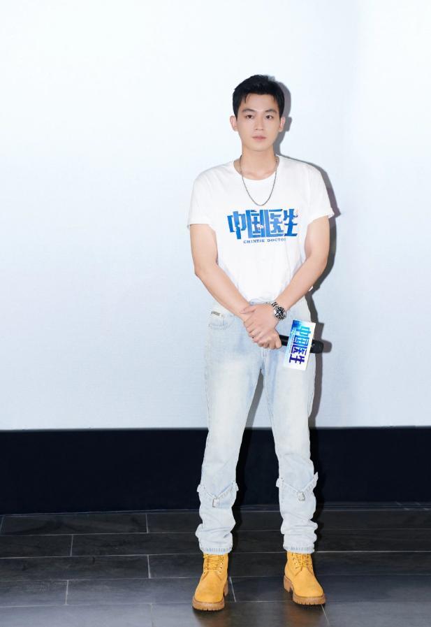 Ou Hao, who was once a "Takeaway Brother", is now attending the ...