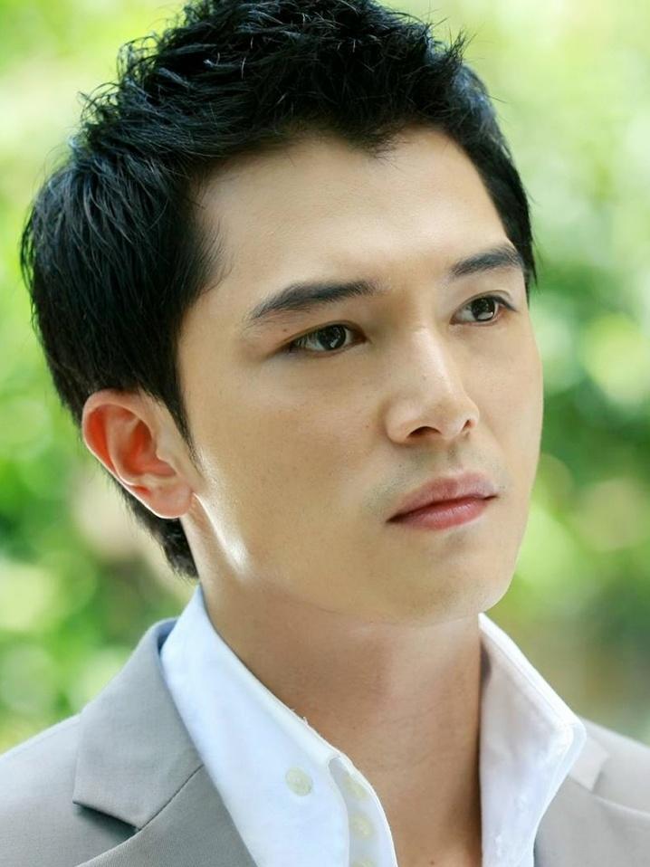 Tang Yan is in the past tense, Qiu Ze partnered with the new CP Wenqi ...