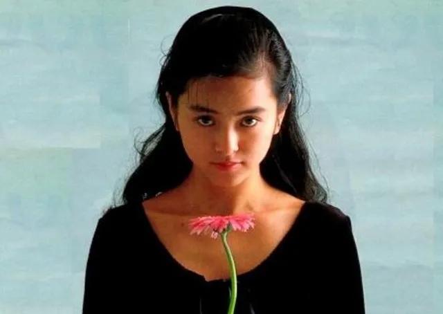 Ye Yunyi married the playboy Chen Bohao at the peak of 22 years old ...