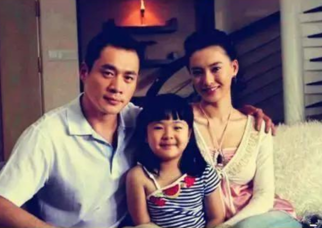 The acting "Wu Song" became a hit, and Wang Siyi fell in love with Wang Siyi, 52-year-old Ding ...