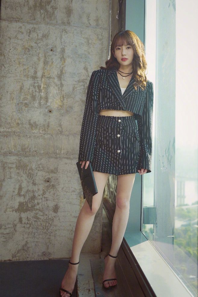 Star beauties: Meina, Bai Lu, Liu Mengmeng, Zhong Chuxi - iNEWS