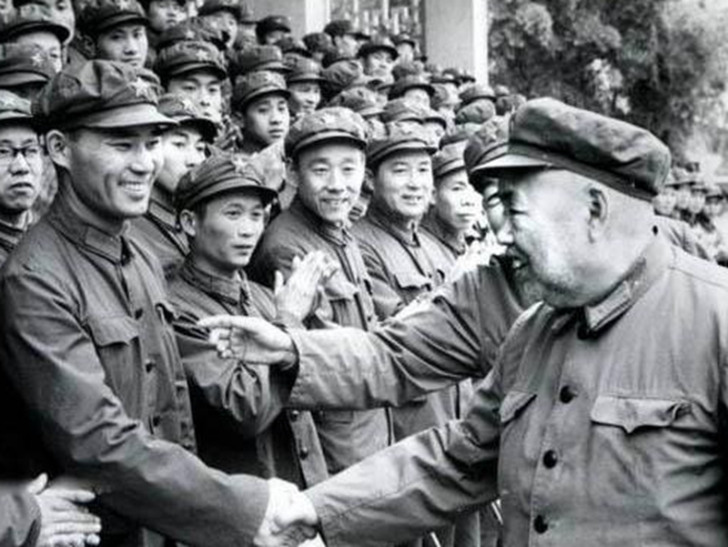 Zhou Xihan, who never looked at the map during the war, gave birth to ...