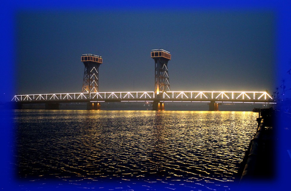 Tianjin's bridge - iNEWS