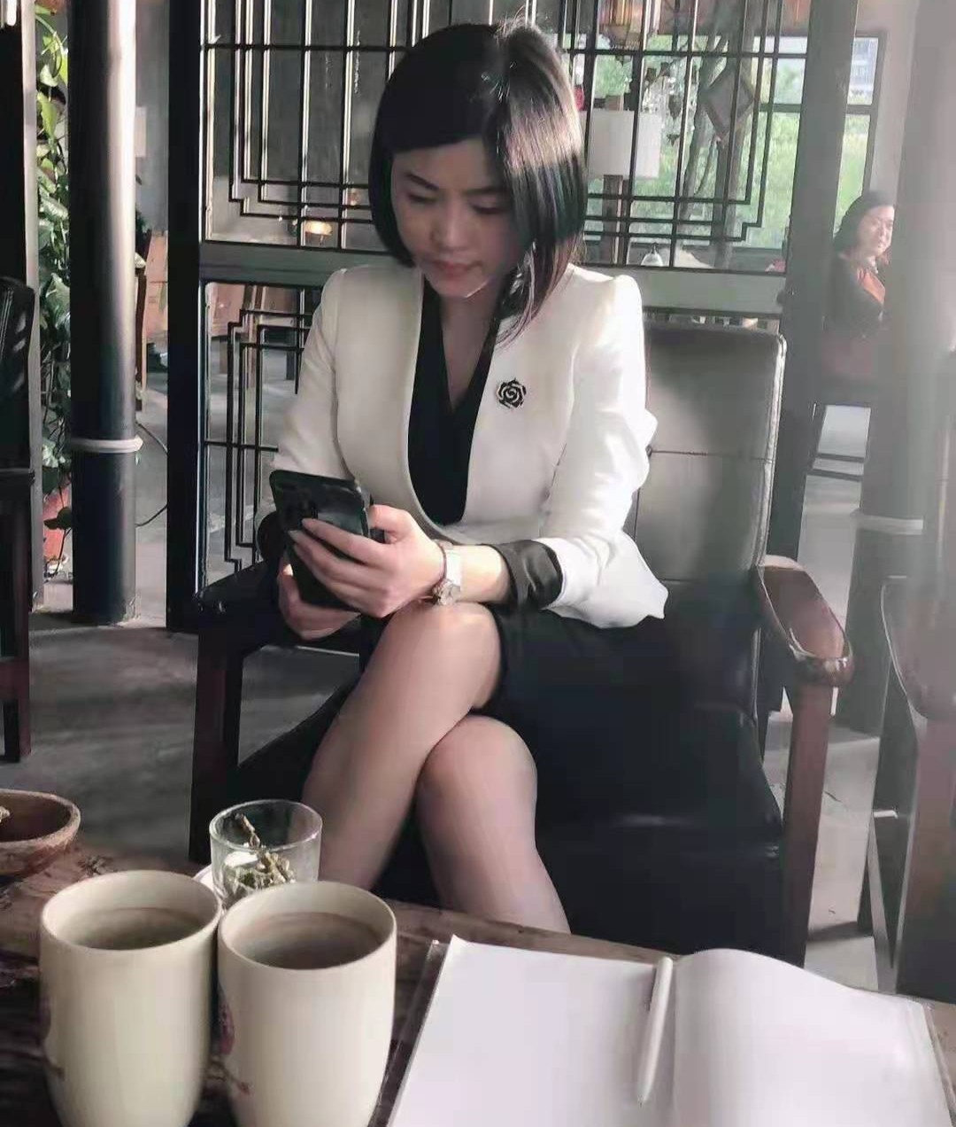 Wuhan Chen Meijun: A strong woman who dared to rush and trespass - iNEWS