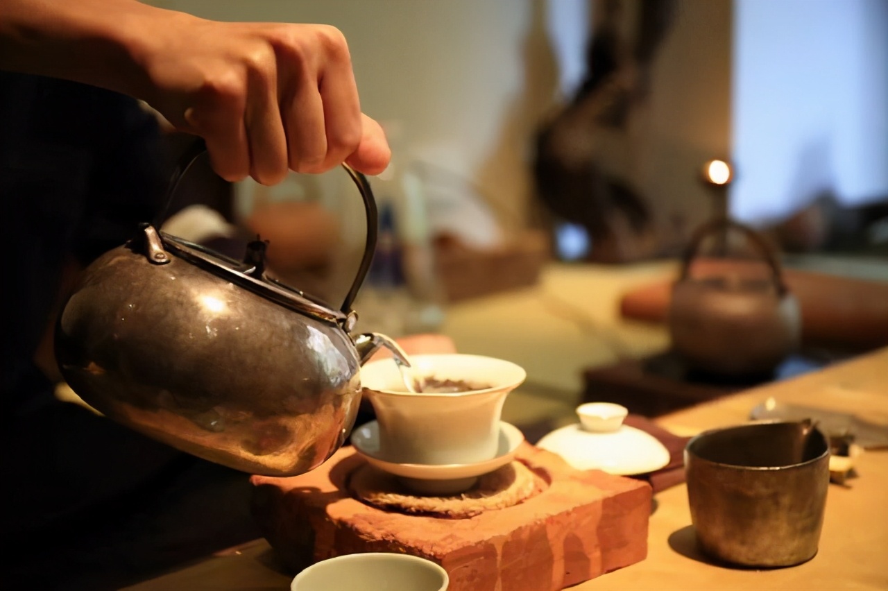 31,000 catties of tea are fried to more than 60 million!A Hainanese who ...