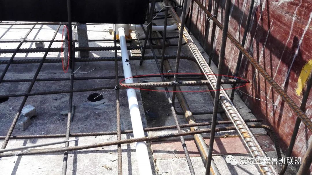 Self-made integral shaped steel formwork for toilet caisson ...