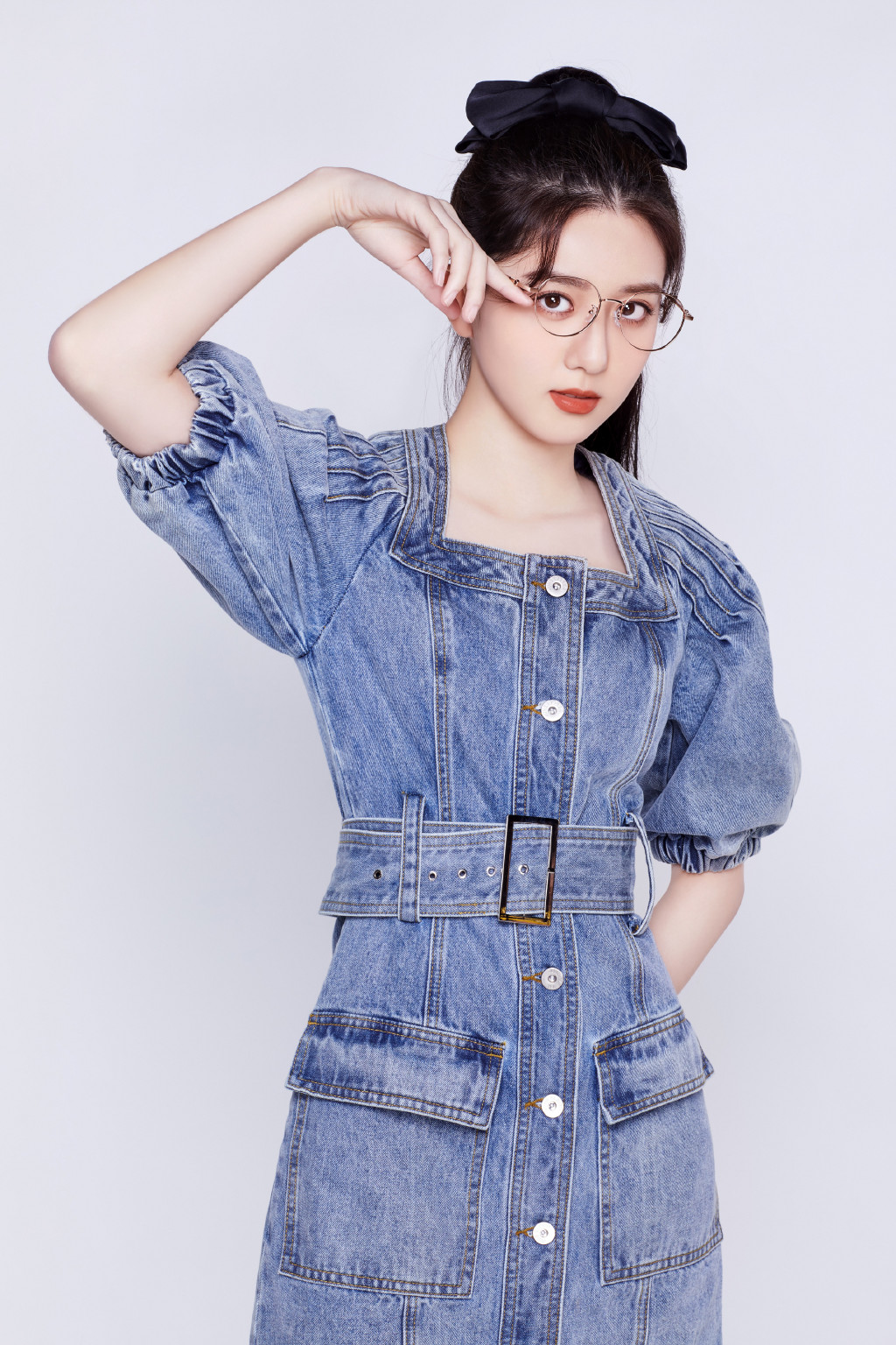 22-year-old Li Kaixin shared her childhood photos on her birthday ...