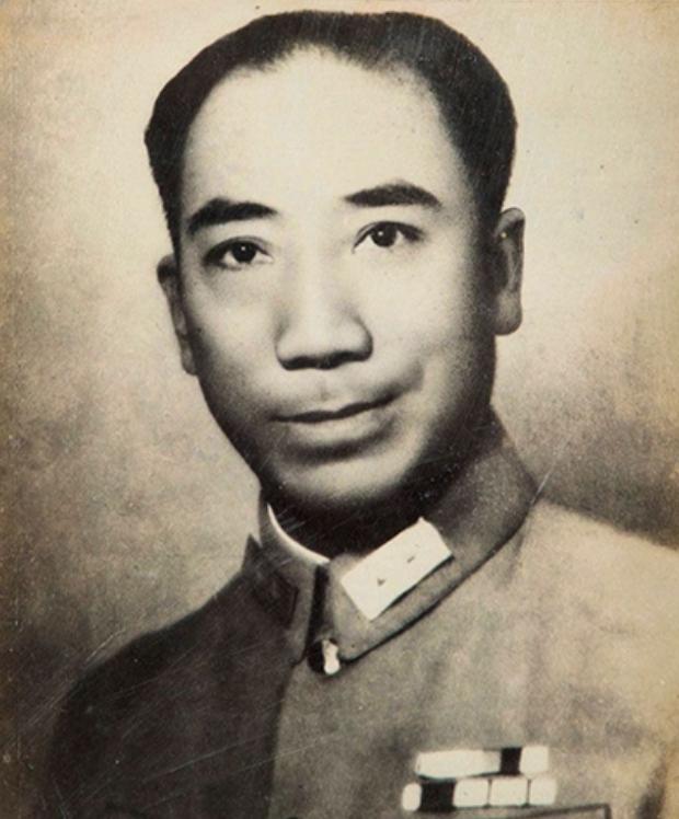 Li Shiyu was ordered to hide and work all the way to the major general ...