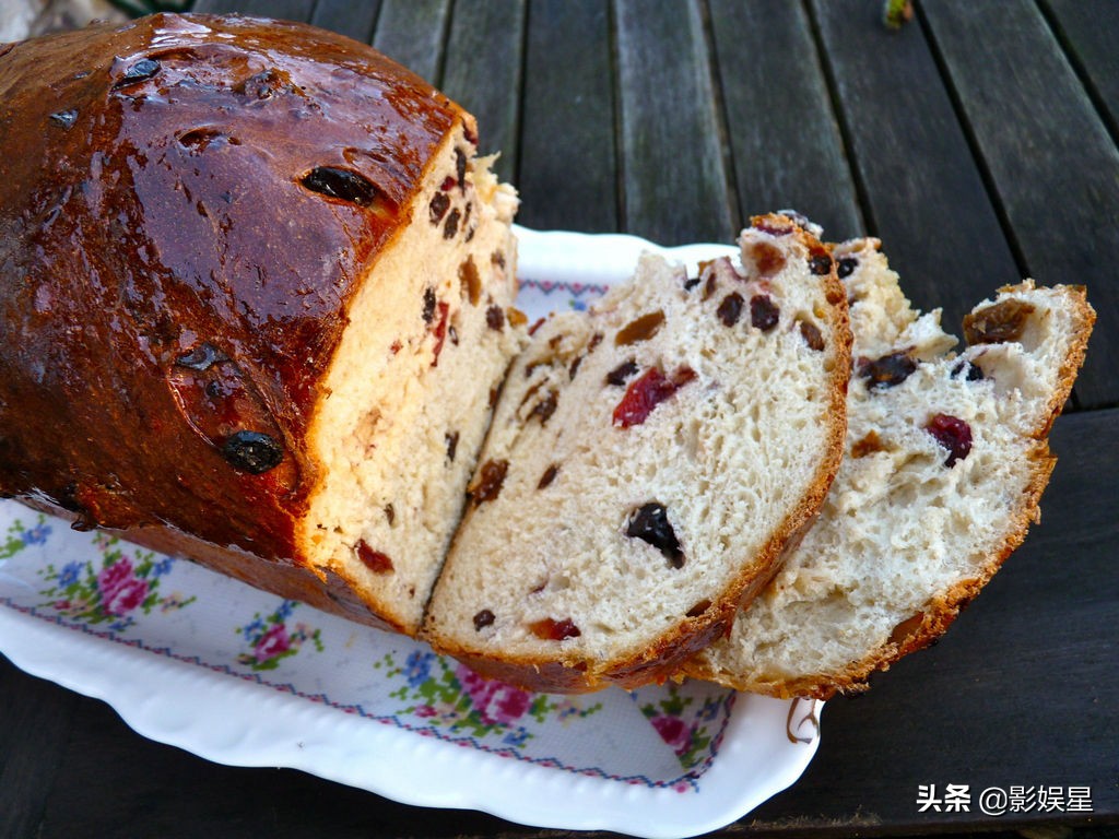 The magical bread tree, a tree that feeds a family, the fruit tastes ...