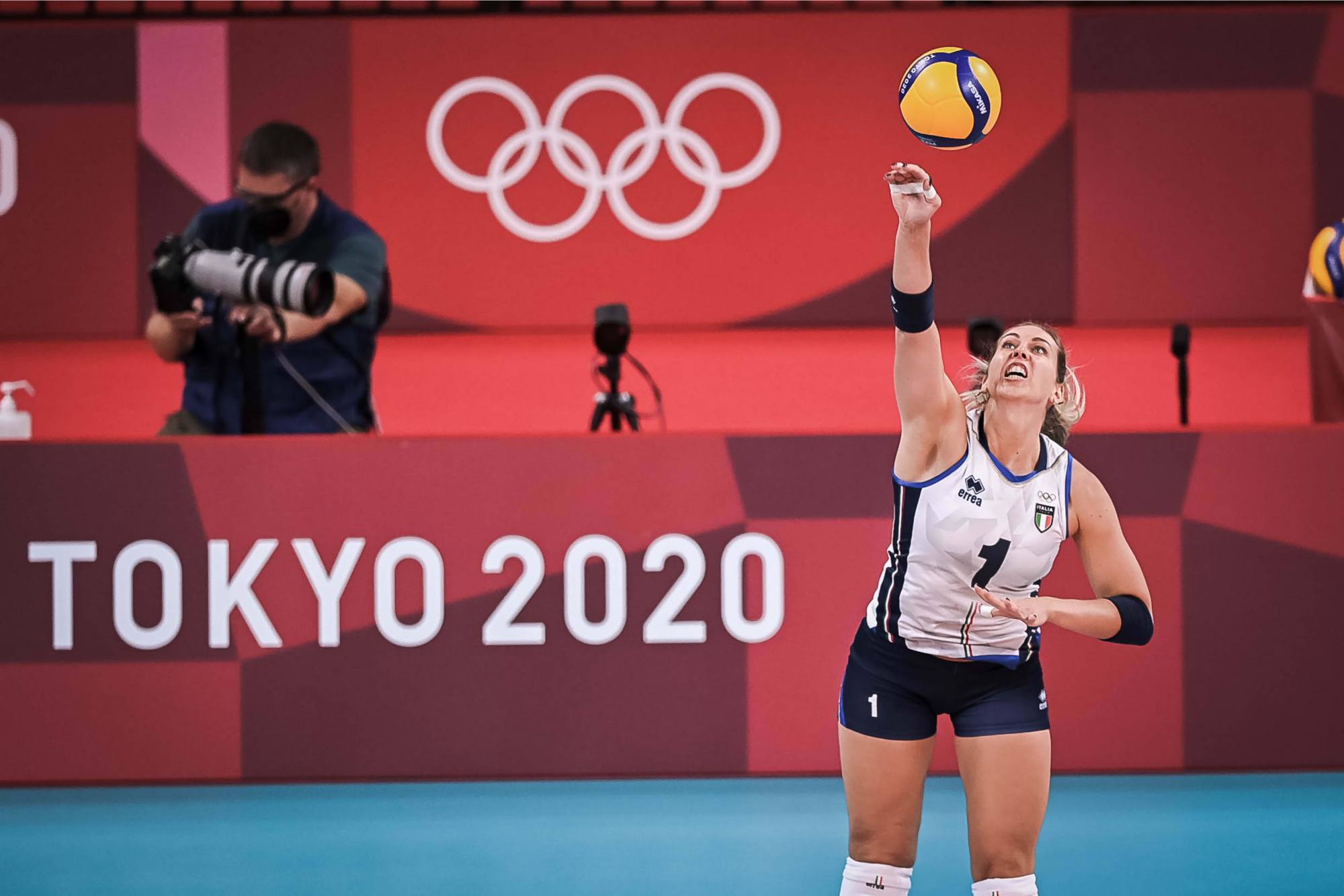 The Italian women's volleyball team wins two games in a row, hiding ...