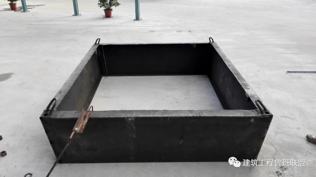 Self-made integral shaped steel formwork for toilet caisson ...