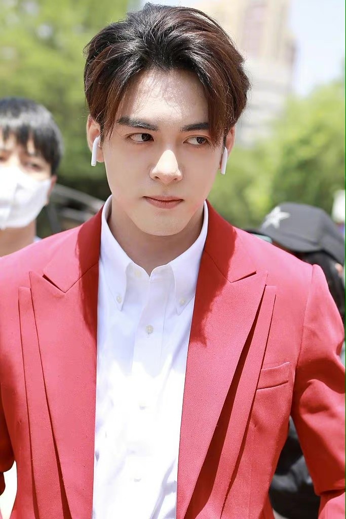 The first exposure of CCTV Dragon Boat Festival rehearsal!All small ...