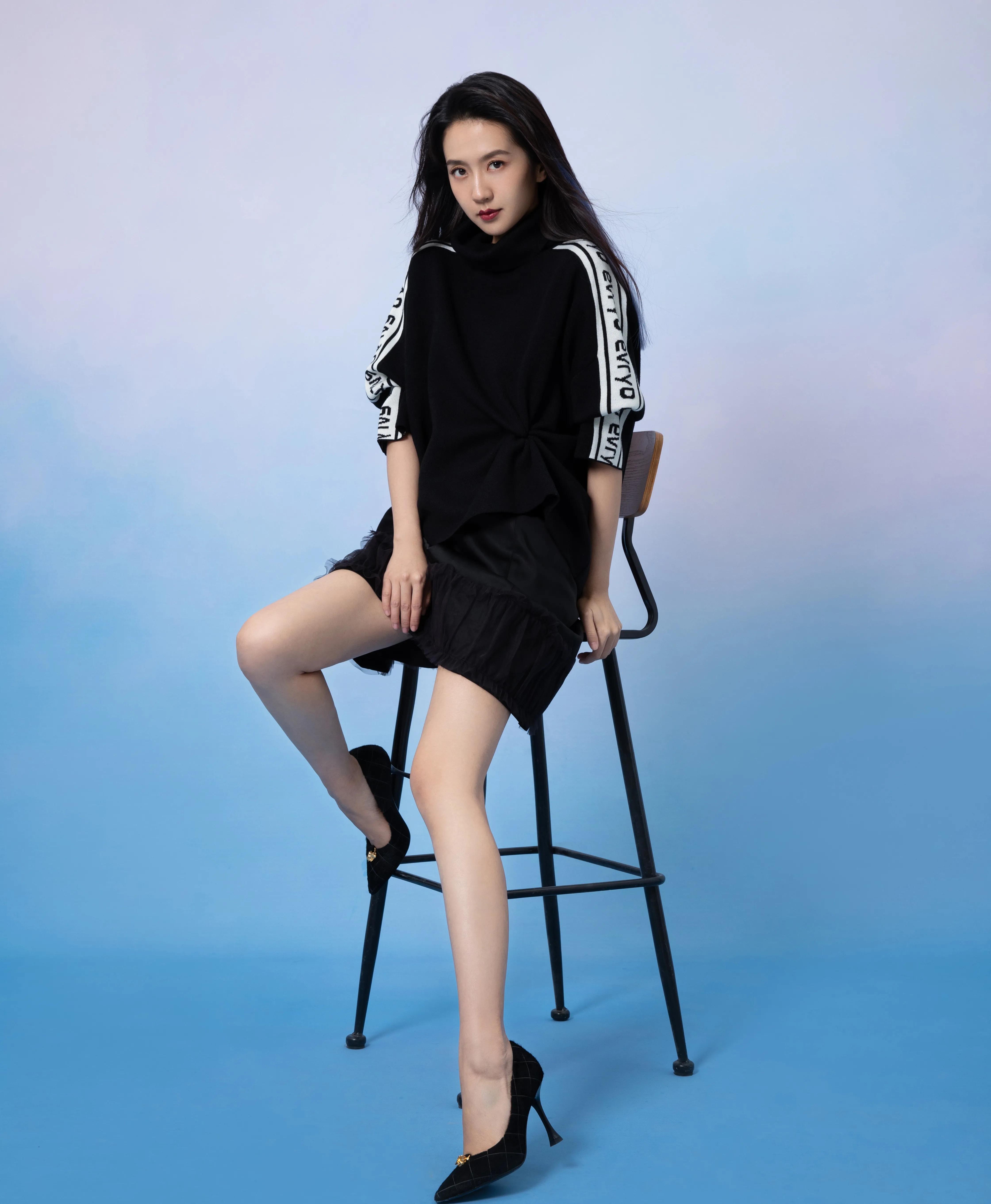 Interpreting a Thousand Faces of Life Xu Lingyue - iNEWS