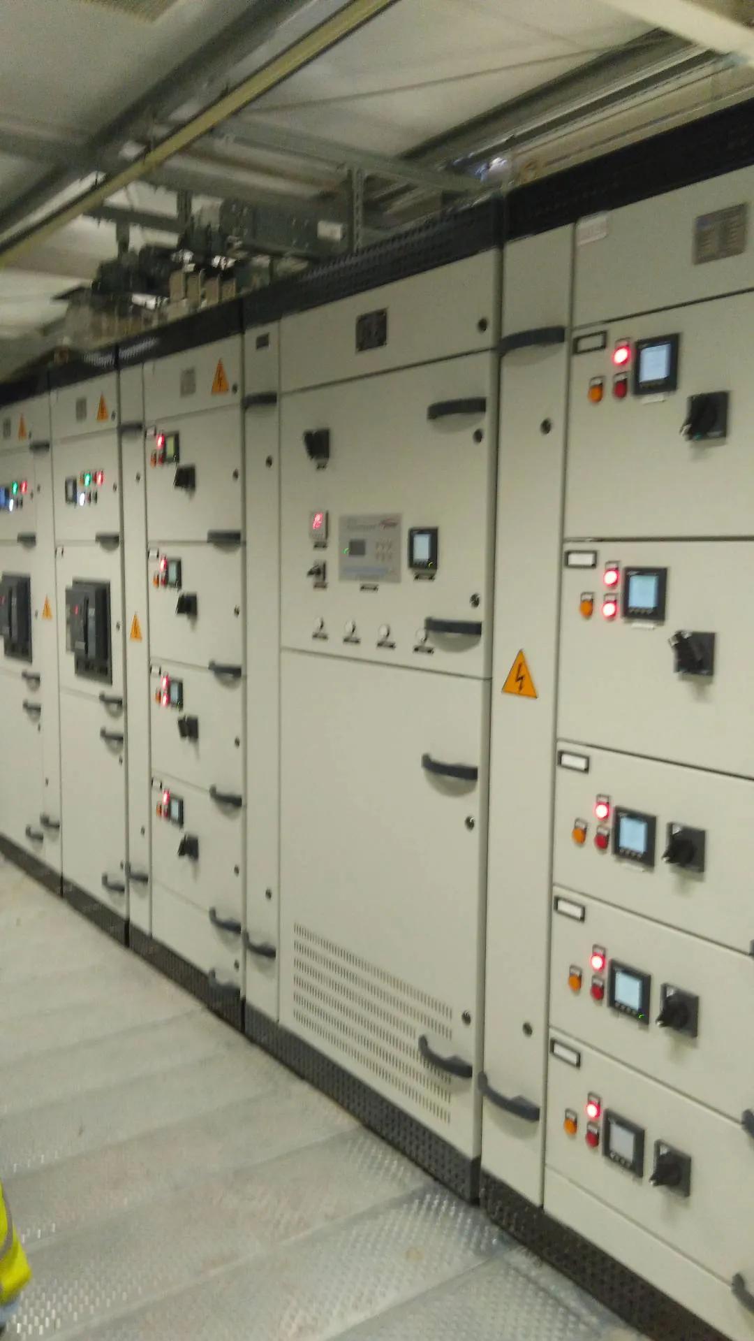 Schneider BLOCKSET low voltage withdrawable switchgear - iNEWS