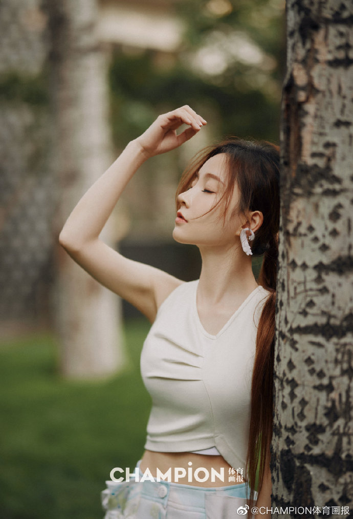 Feng Timo turned into an oxygen girl and appeared in Sports Illustrated ...