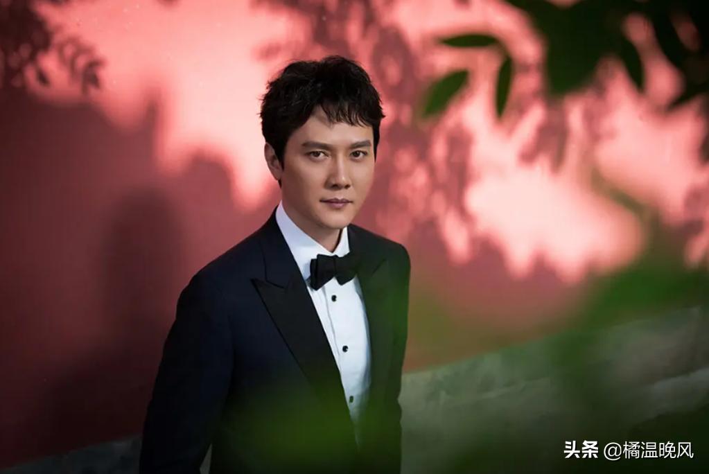 The romantic affair of Feng Shaofeng "Eight Brothers" - iNEWS