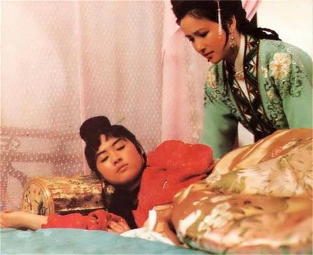 A Dream of Red Mansions: Are Jia Baoyu and Qin Keqing just "couples" in their dreams, or is it ...