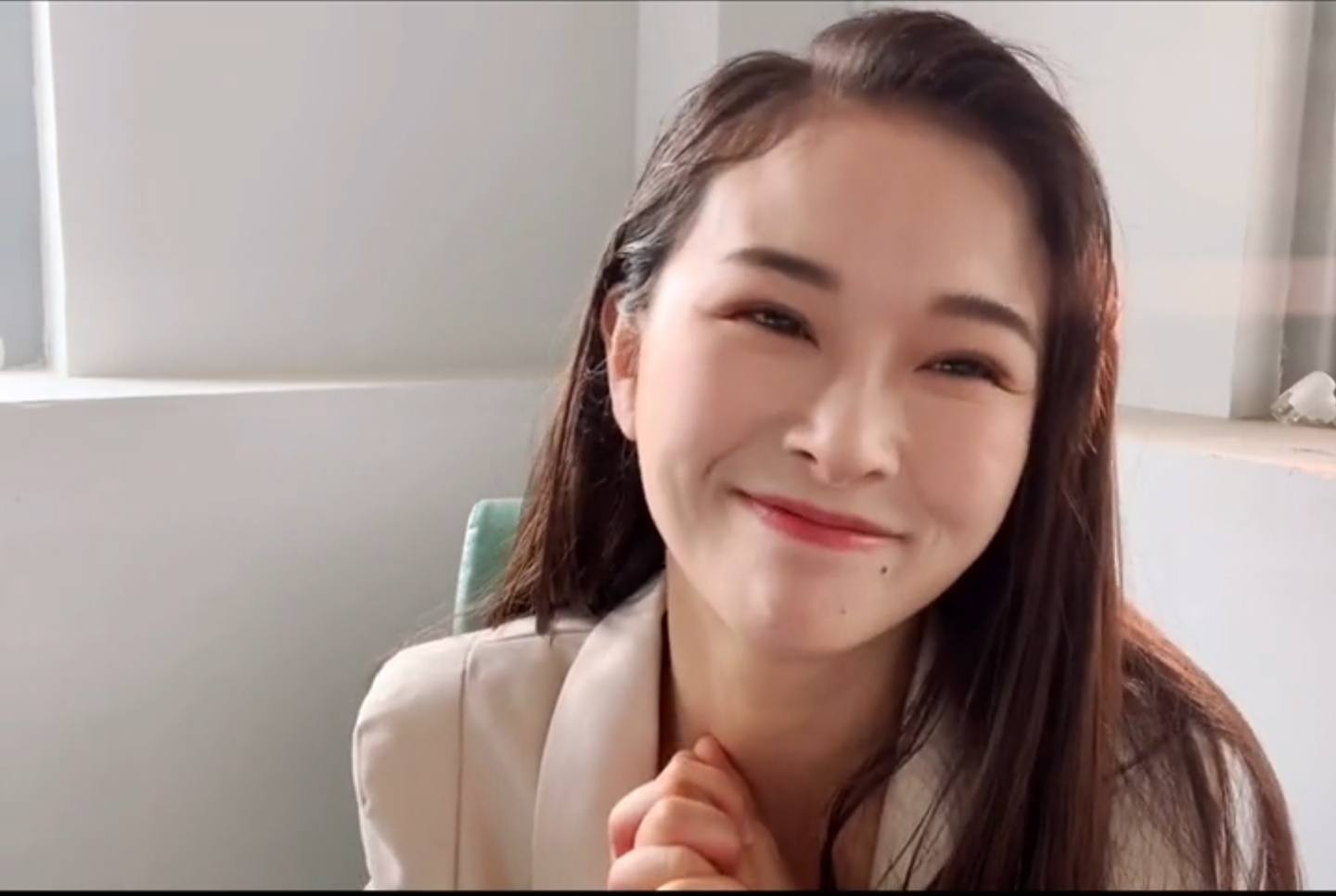 Earthquake girl Liao Zhi: If you lose your legs, you can dance in the dark - iNEWS