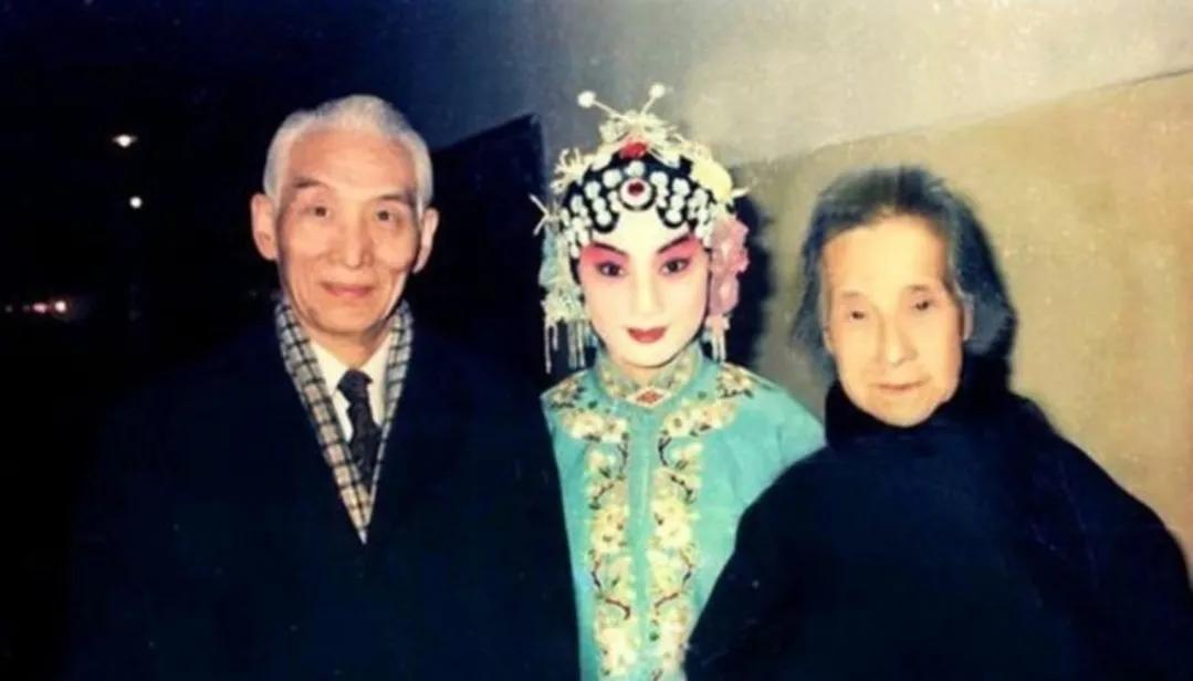 There are many disputes in the second generation of Peking Opera Cheng ...