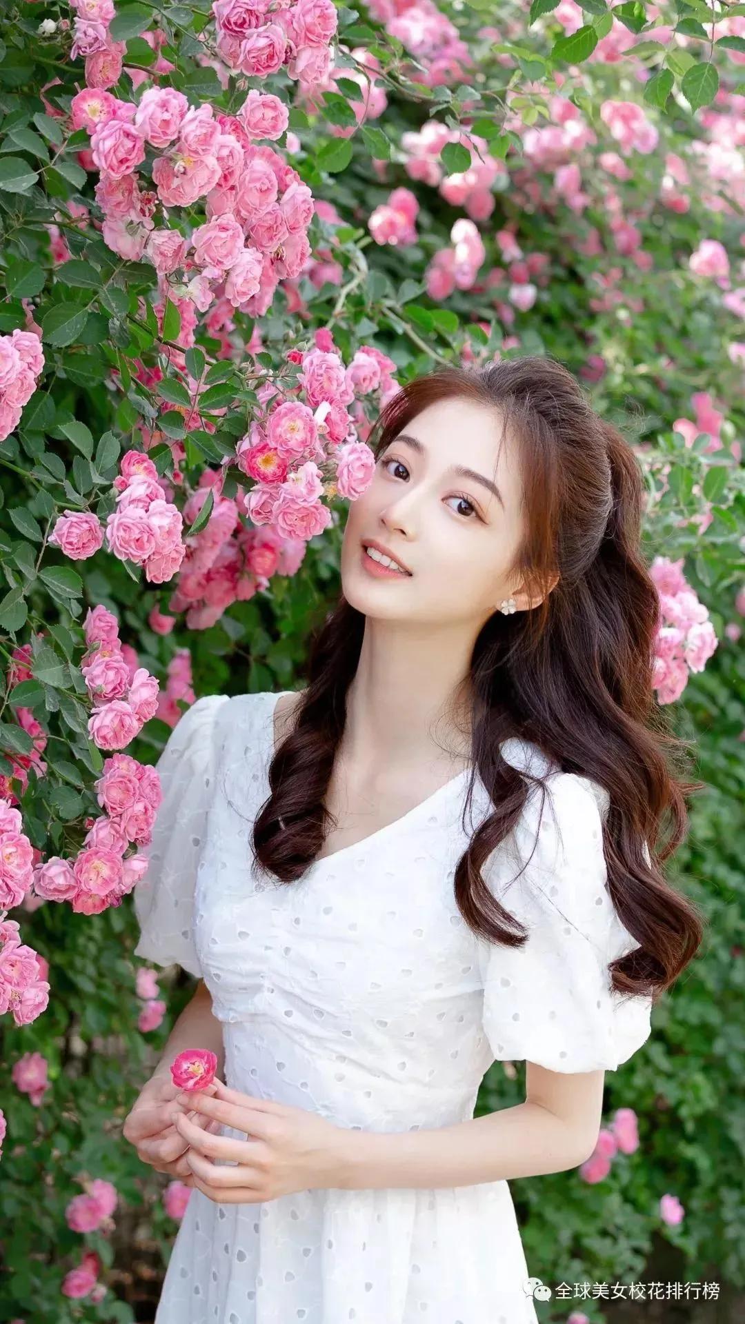 With temperament and beauty, her name is Feng Lin, she deserves to be a ...