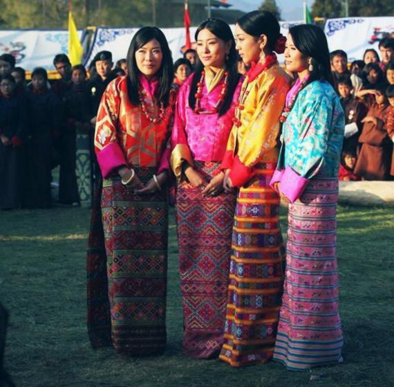 The three princesses of Bhutan got married and held two weddings ...