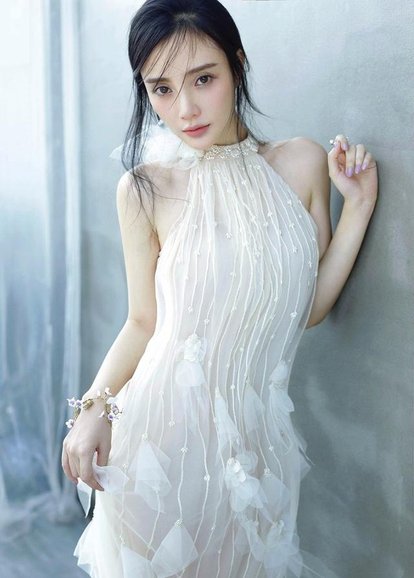 Li Xiaolu is still very beautiful and sexy.#Li Xiaolu# - iNEWS