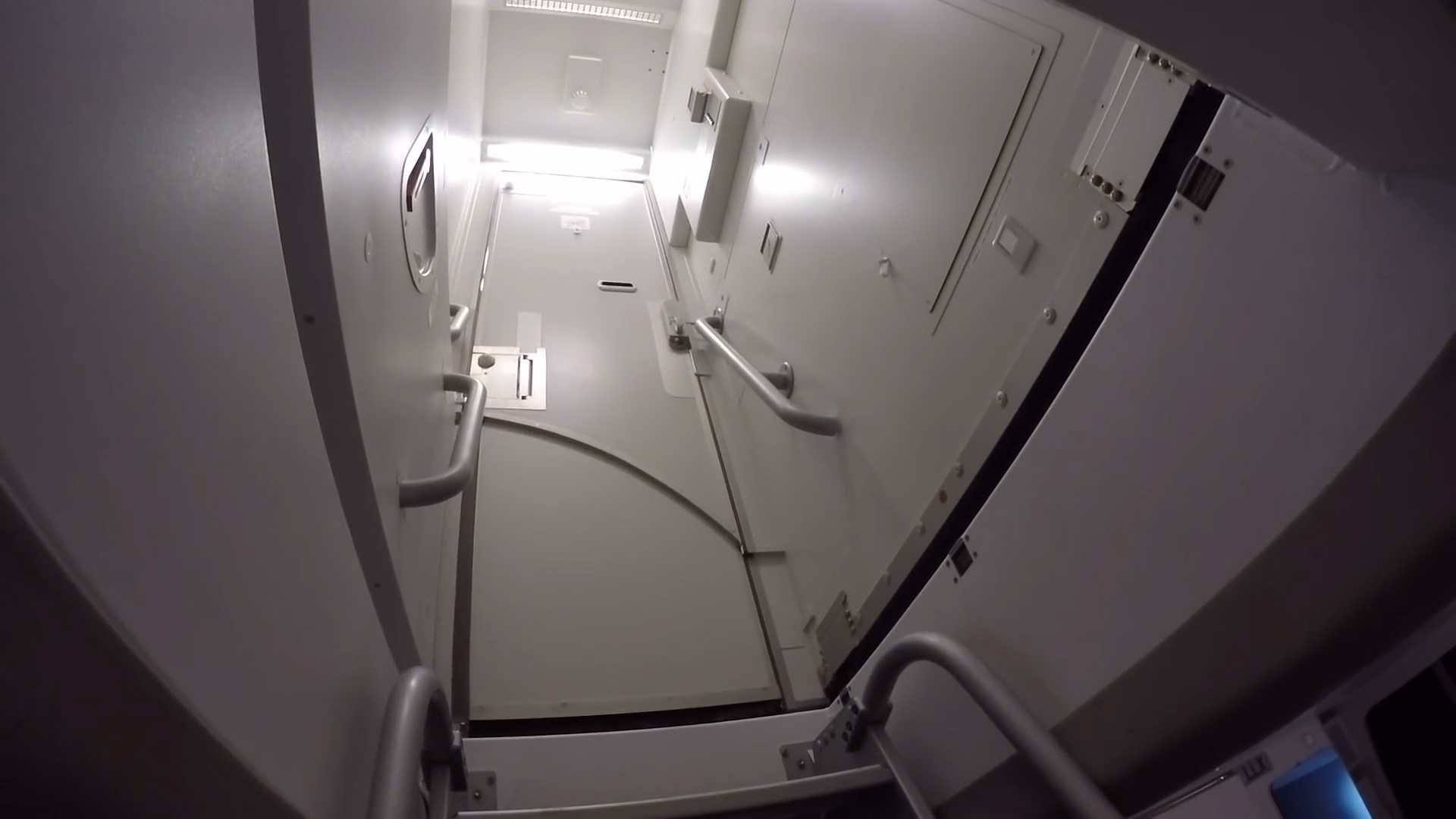 Where do the pilots and flight attendants sleep during a long-distance ...