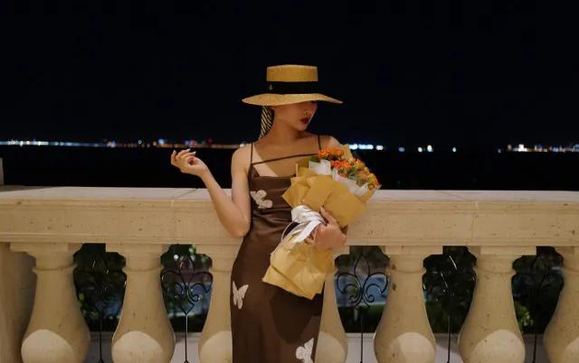 The most beautiful Olympic champion He Wenna takes a photo, she ...