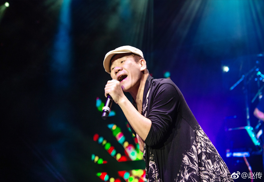 Singer Zhao Chuan: Two daughters and one son were born in a flash ...