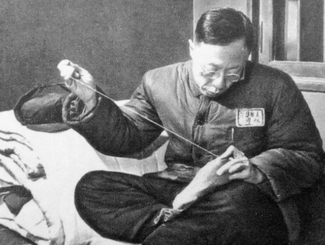 After Pu Yi married Li Shuxian, she never dared to sleep in the same ...