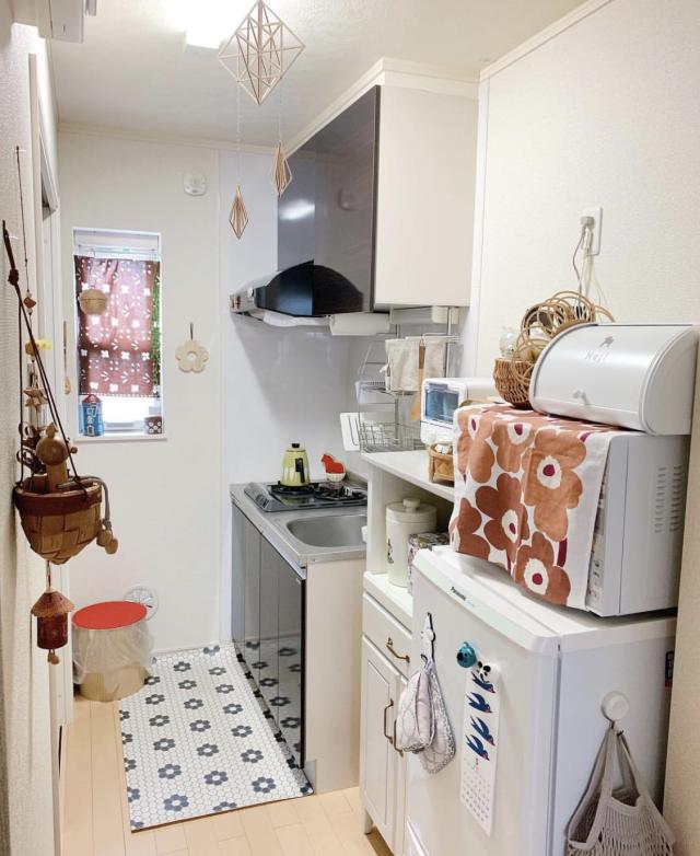 Live alone for six years!27 bungalows, Japanese girls clean up their ...