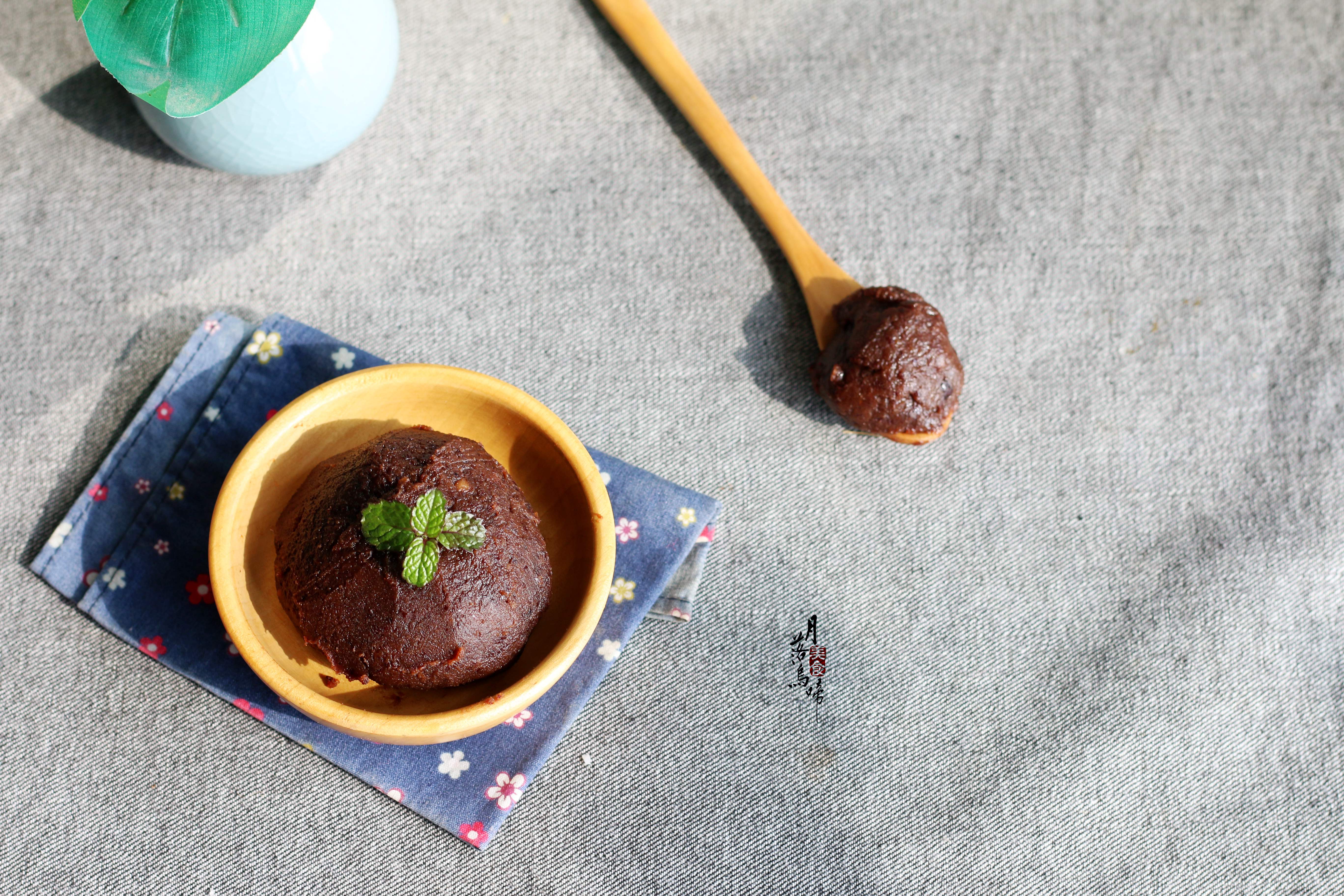 Finally made a shiny bean paste, soft and sweet too pleasantly ...