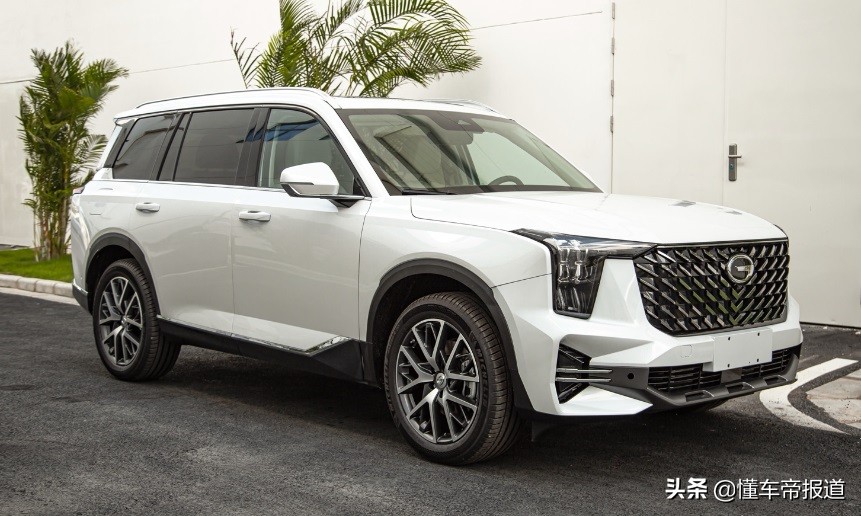 Change the front face of "Mecha"!The new GAC Trumpchi GS8 real car ...