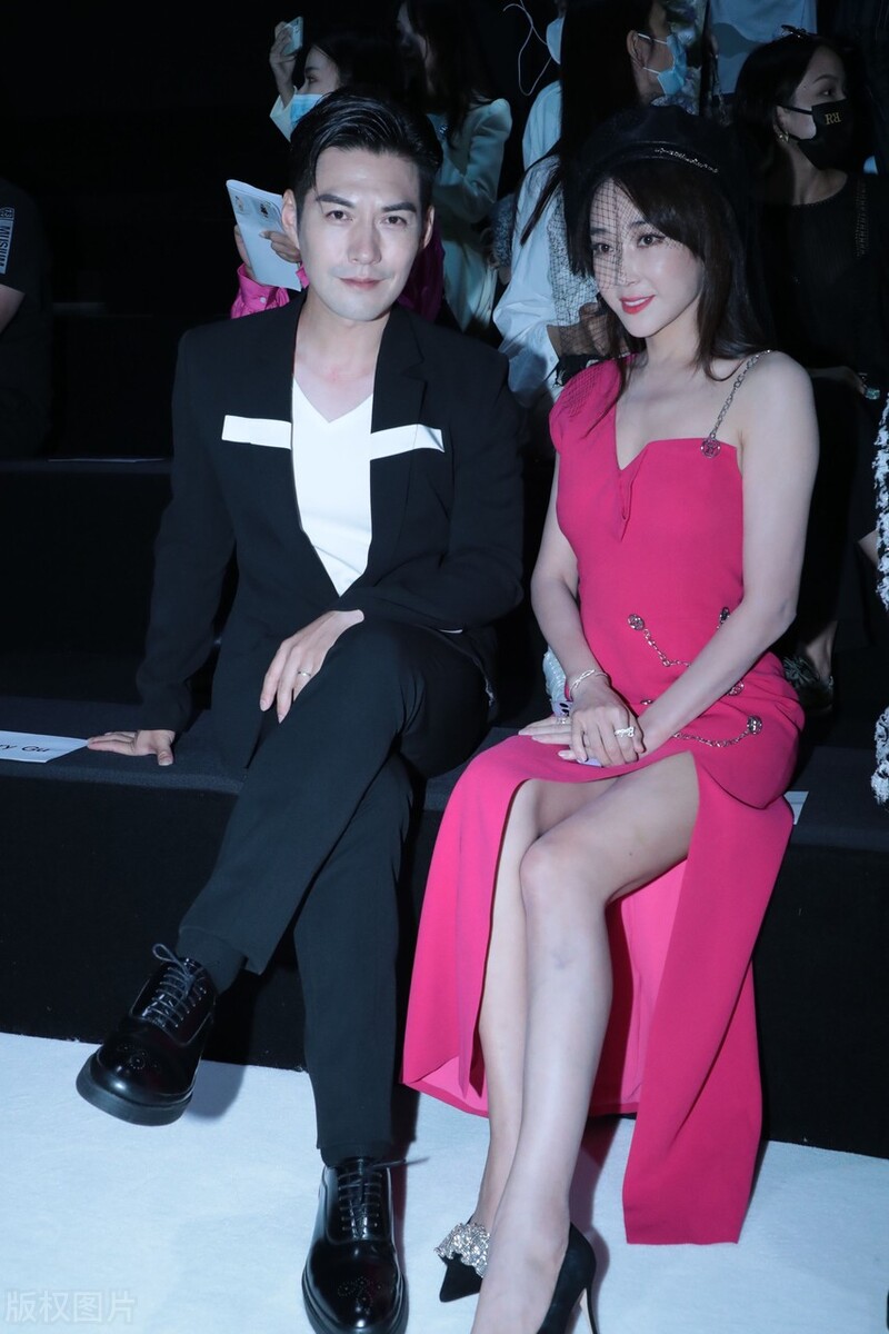 Yan Kuan and Du Ruoxi are so affectionate, the wife wears a one ...