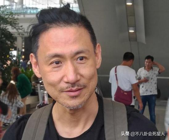 With zero scandals, no variety shows, no social accounts, how is the 60 ...