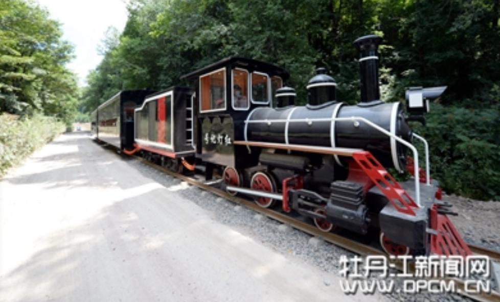 See the tourism project to view the beautiful scenery of the hometown ...