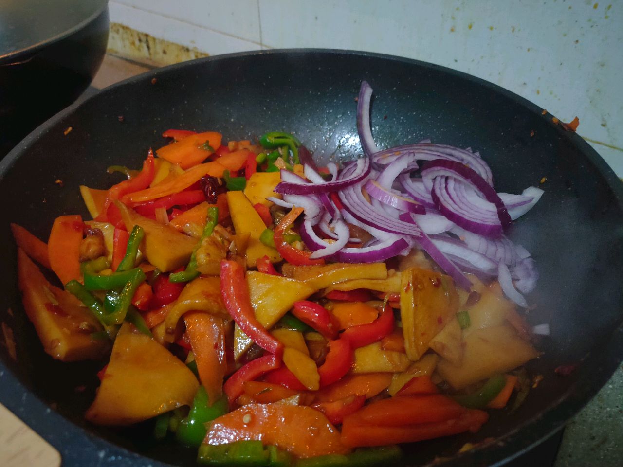 Appetizing small stir-fry: dry pot Chiba tofu, spicy and salty, soft ...
