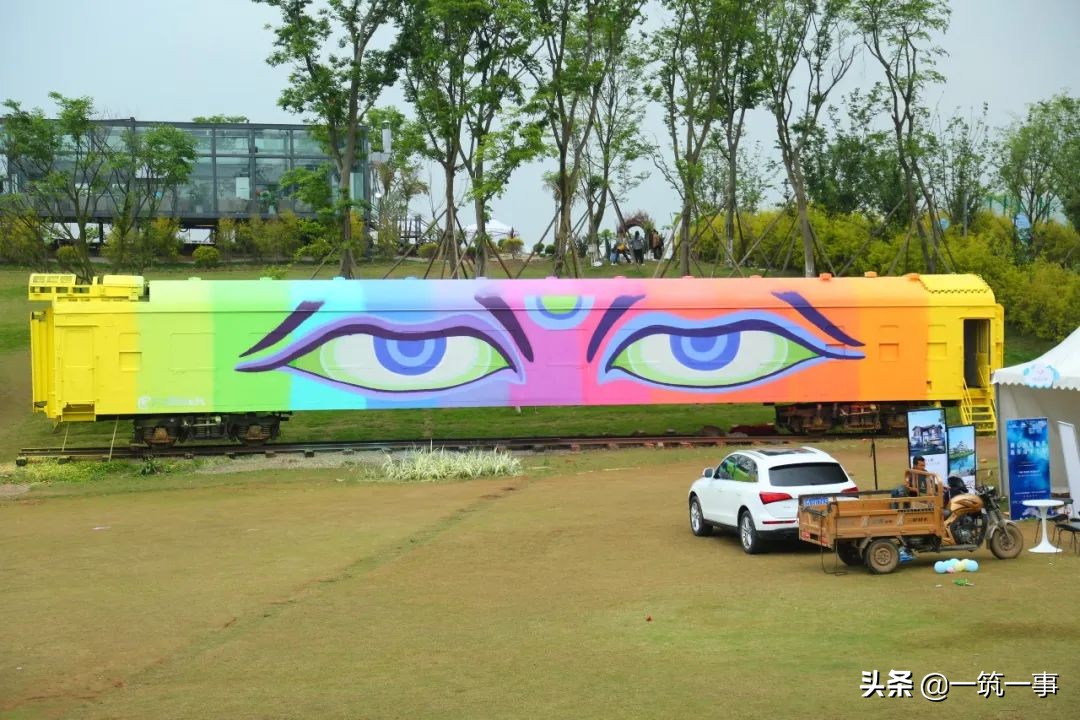 Pang Fan: Walking on the streets of Chengdu, you are likely to be ...