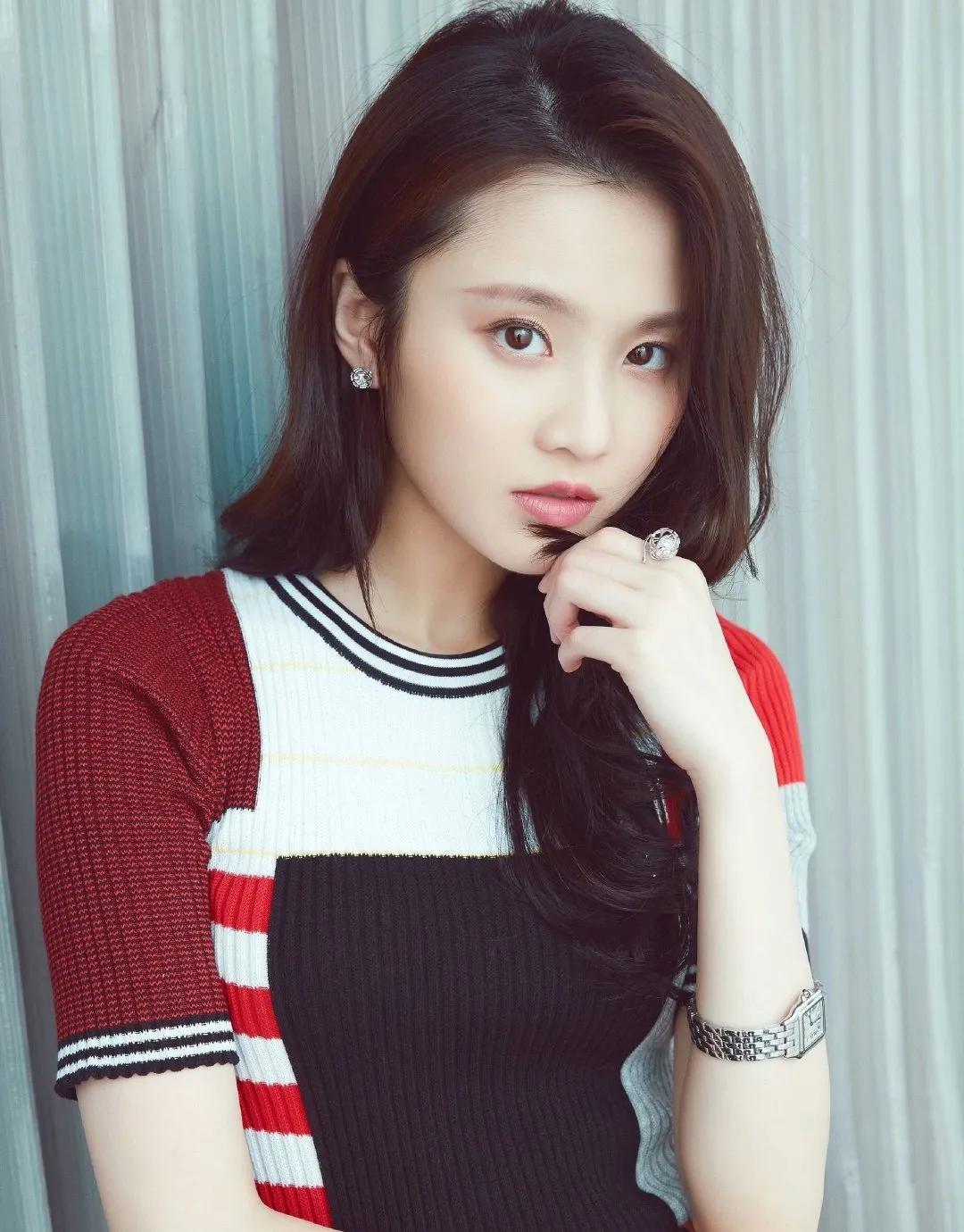 "Star 12" Jing Tian, Kan Qingzi, Xu Jingyun, Gao Yuanyuan, Xiong Naijin ...