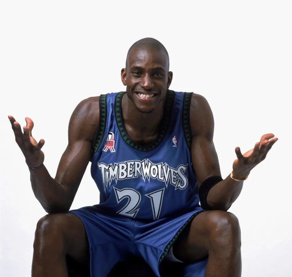 Goodbye KG!Goodbye number 5!Celtics announce new decision - iNEWS