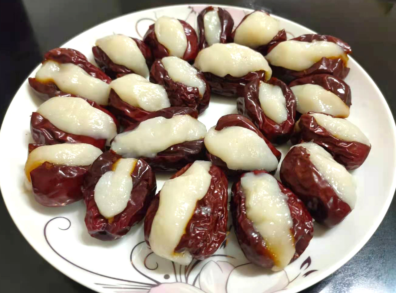 Glutinous rice balls with red dates, sweet and soft - iNEWS