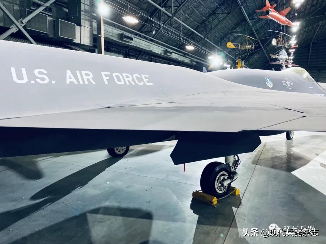 The 30th anniversary of the U.S. Air Force's "Advanced Tactical Fighter ...