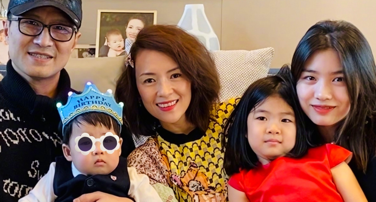 Zhang Ziyi's family portrait on New Year's Day reveals his old attitude ...