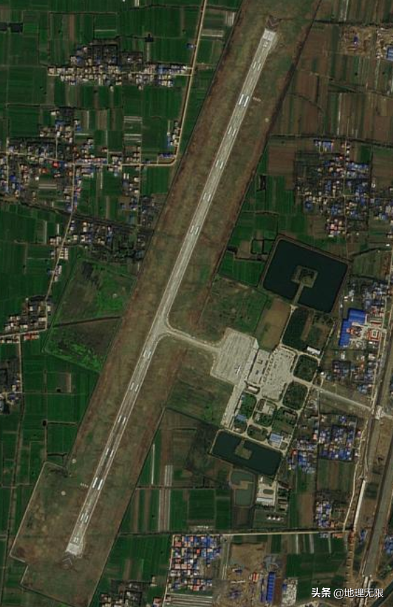 Distribution map of civil transportation airports and general airports ...