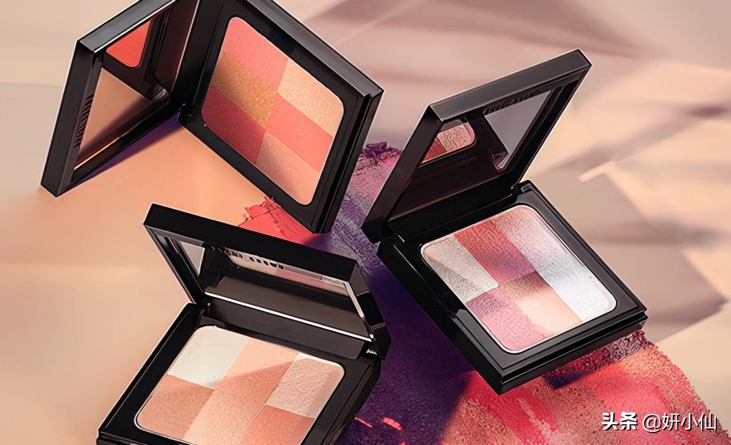 Should the blush be used before or after loosening the powder?Can I ...