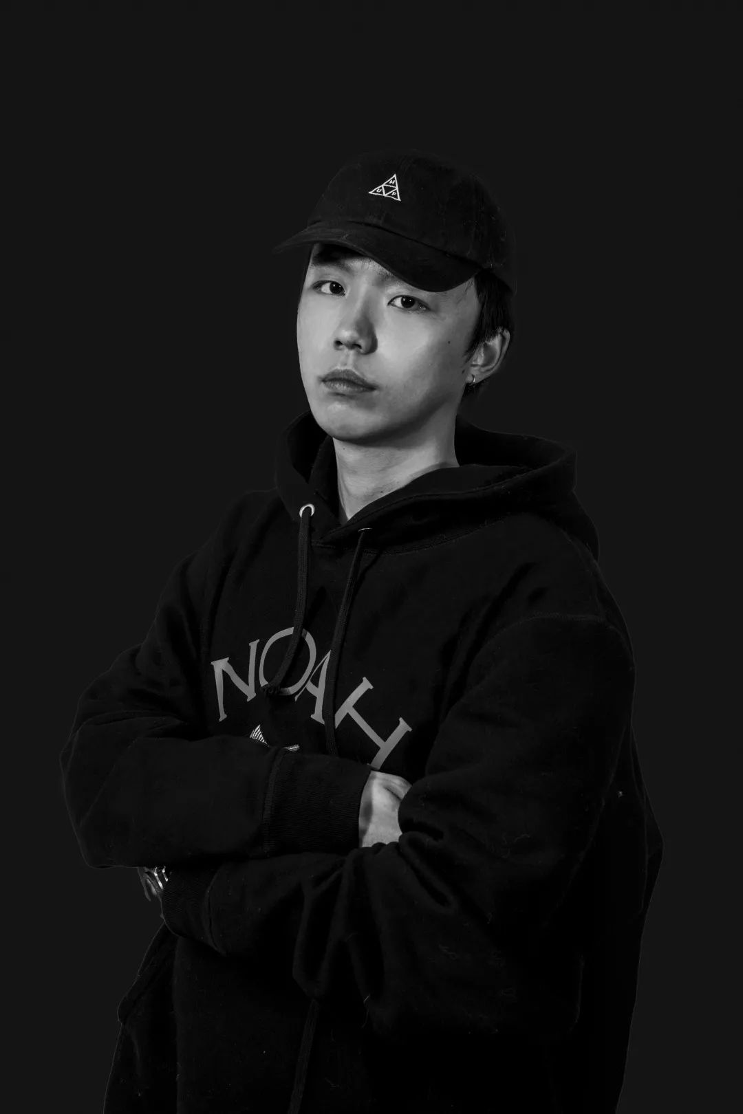 KILLWINNER·Cheng Yiwei: REBELLIOUS GENE - iNEWS