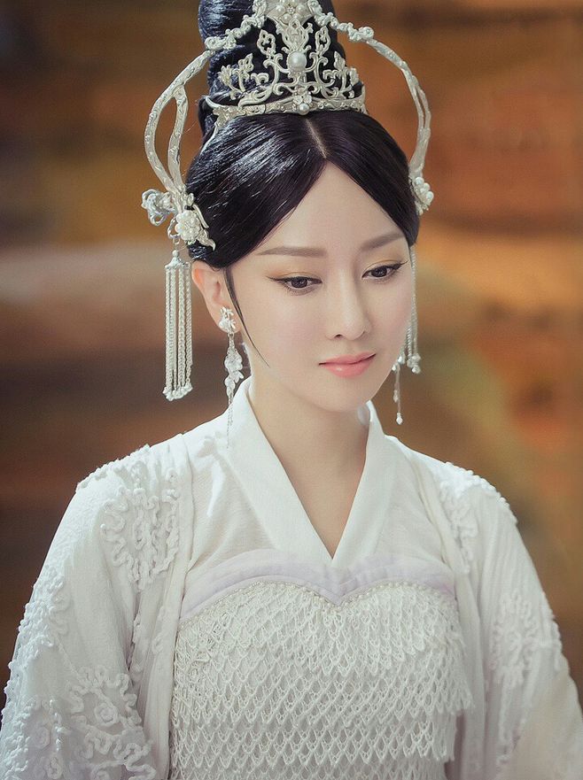 Sa Dingding: He became popular at the age of 21 and fell to the altar ...